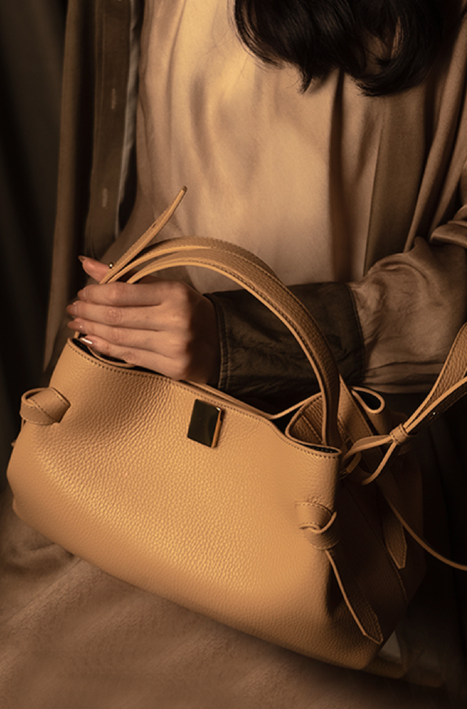 YUZEFI Gyoza Pebble Grained Shoulder Bag